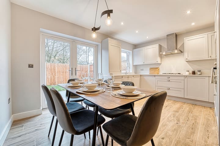 Incredible Kitchen, Free Parking, Garden, Central - Coventry