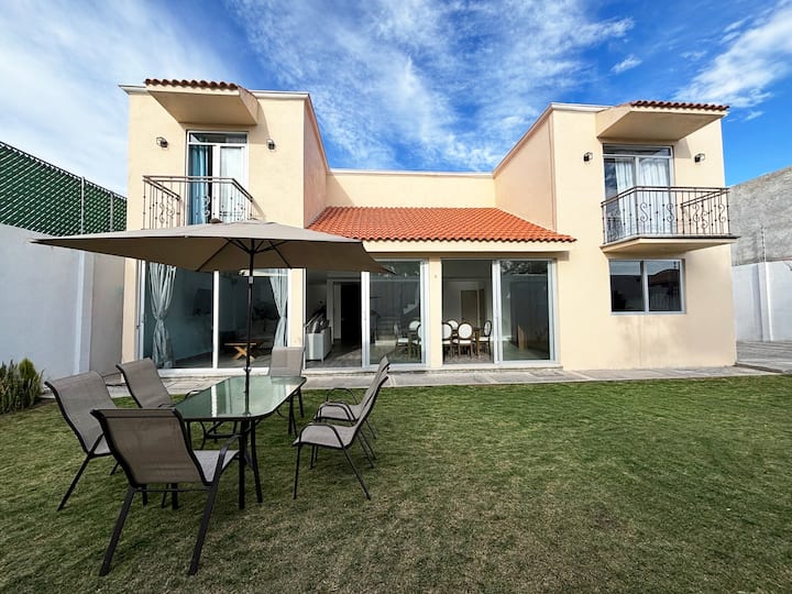 Hermosa Casa Con Amplio Jardín - Tlaxcala