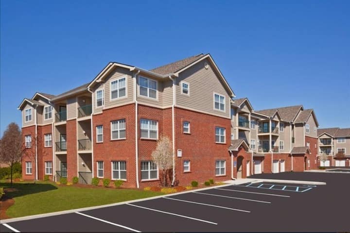 Chic & Spacious 2br - All Star! - Carmel, IN