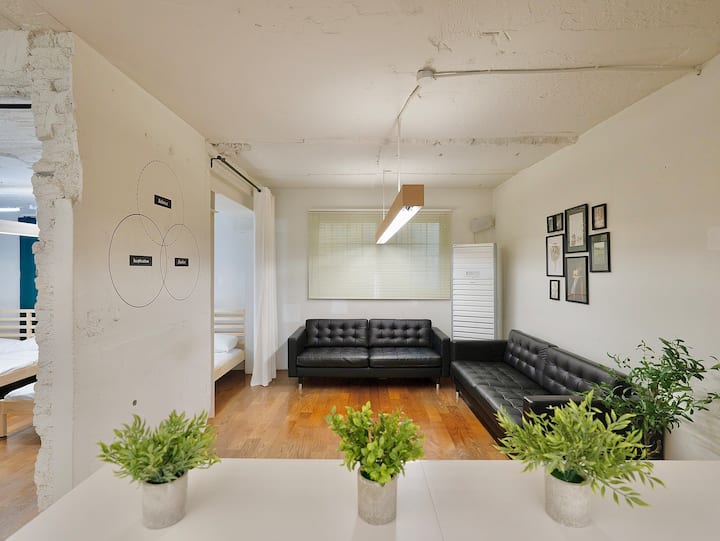 Two-story House At Hapjeong - South Korea