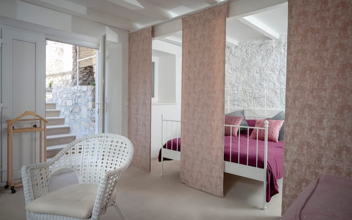 Chic Nice And Cozy Sea Suite - Stari Grad
