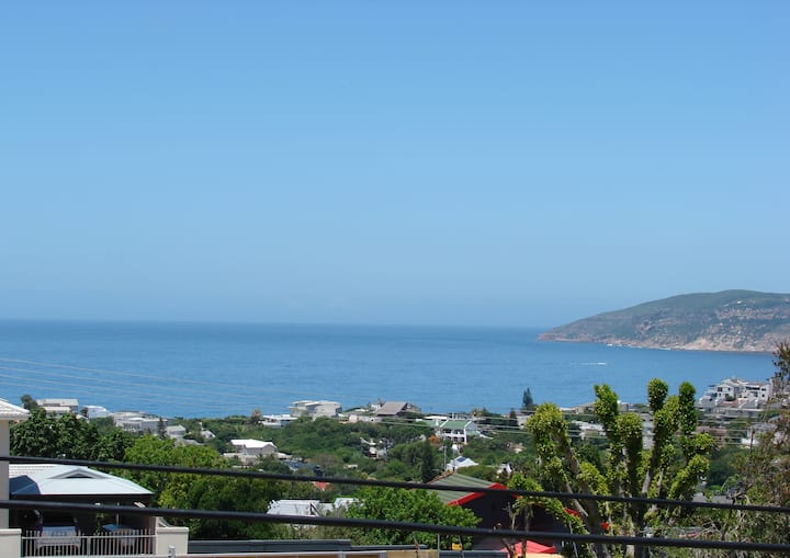 A Time And A Place (Sea Star) - Plettenberg Bay