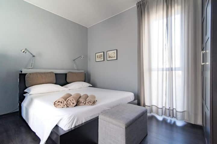 Black & White - House Of Travelers - Côme