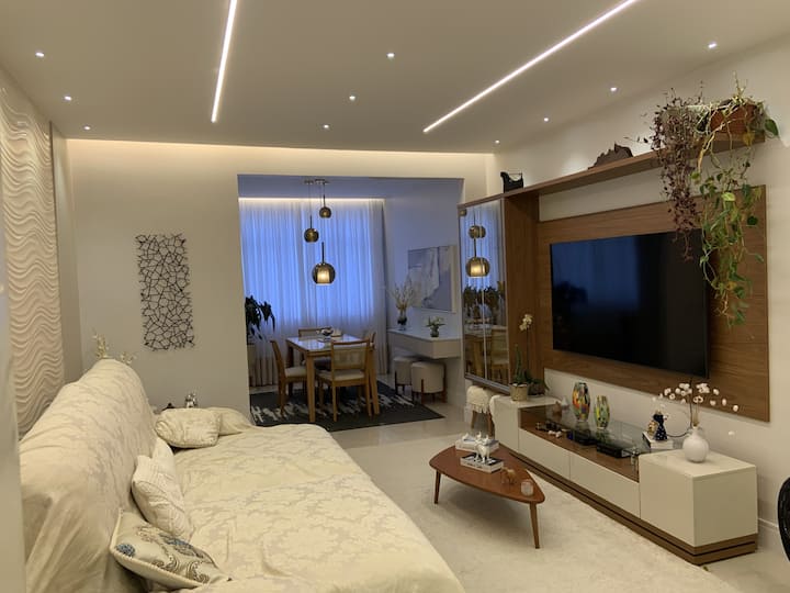 2 Quartos (1 Suíte) | Ac | Gar. | 2 Quadras Do Mar - Rio de Janeiro