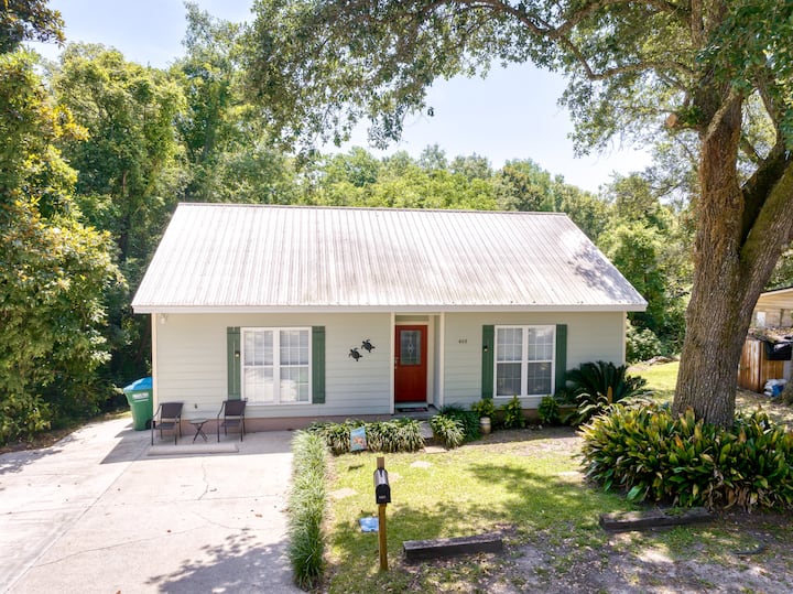 Turtle Cove Downtown Os! Next Available On Aug 1st - Ocean Springs, MS
