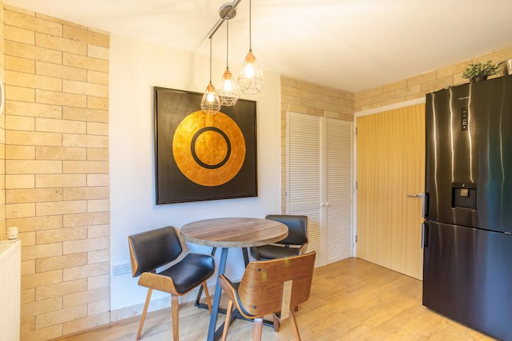 Stylish Room In Beautiful House - Perth