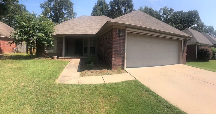 The Raleigh House - Conway, AR