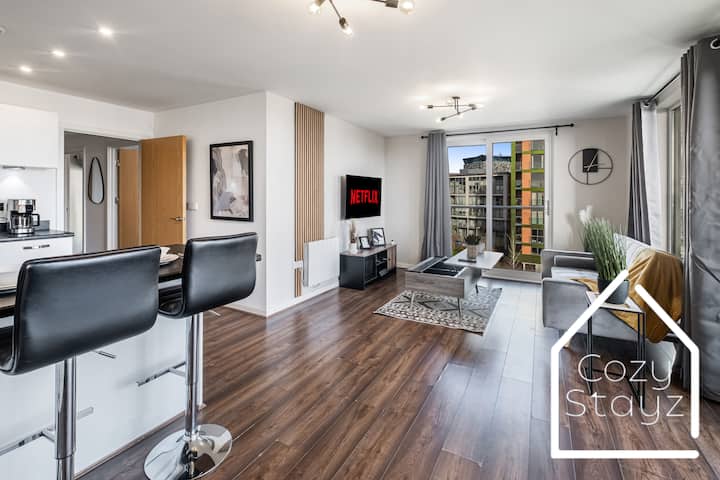 *Hidden Gem* | Balcony Views | Parking | Stylish - Birmingham