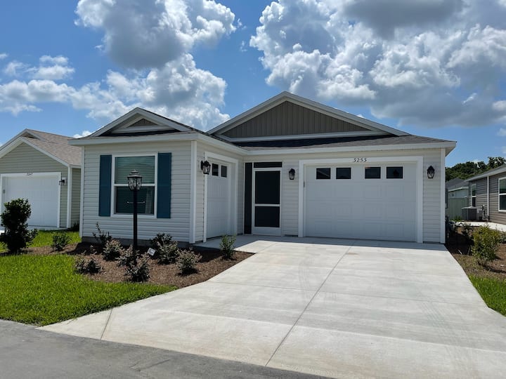 Dreaming Of Deluna - The Villages, FL