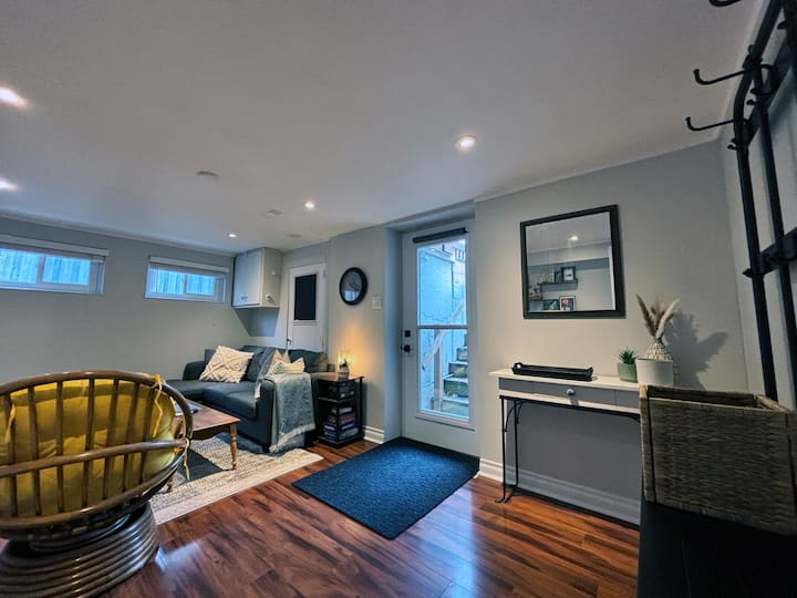 Modern Apartment With Walkout - Guelph