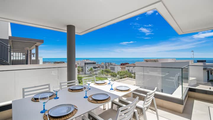 Apartment With Sea View And Gym - Estepona