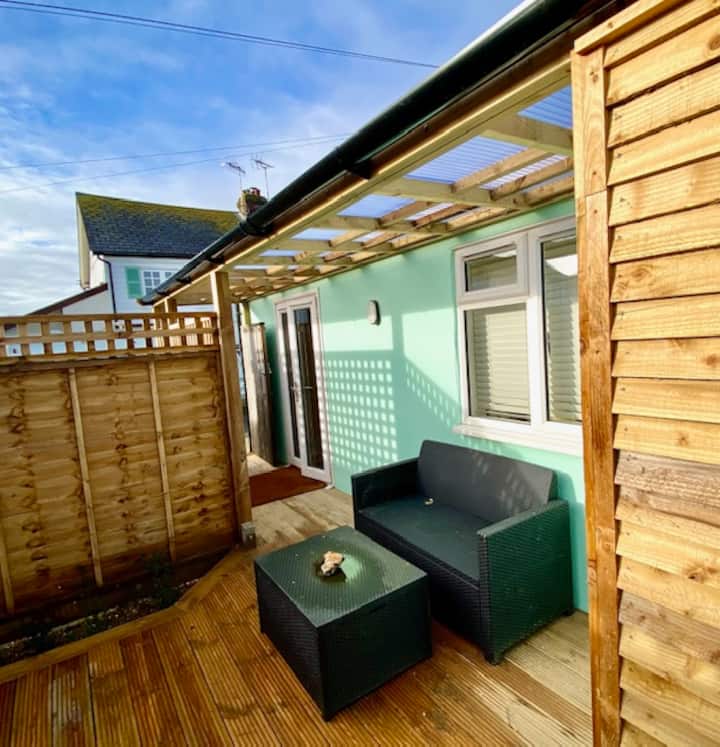 Barnacle Cottage - Bognor Regis