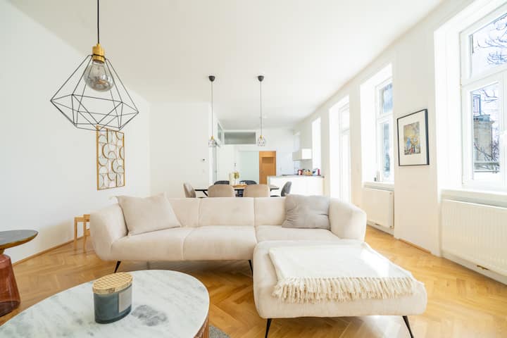 4ty3 Apartments - Spacious Apartment 8th District - Vienna