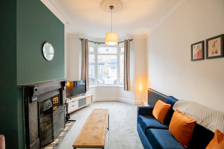 Modern 3-bed House In Bishop Auckland – Sleeps 9 - Bishop Auckland