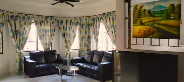 Luxury Bungalow In Senawang - Pedas