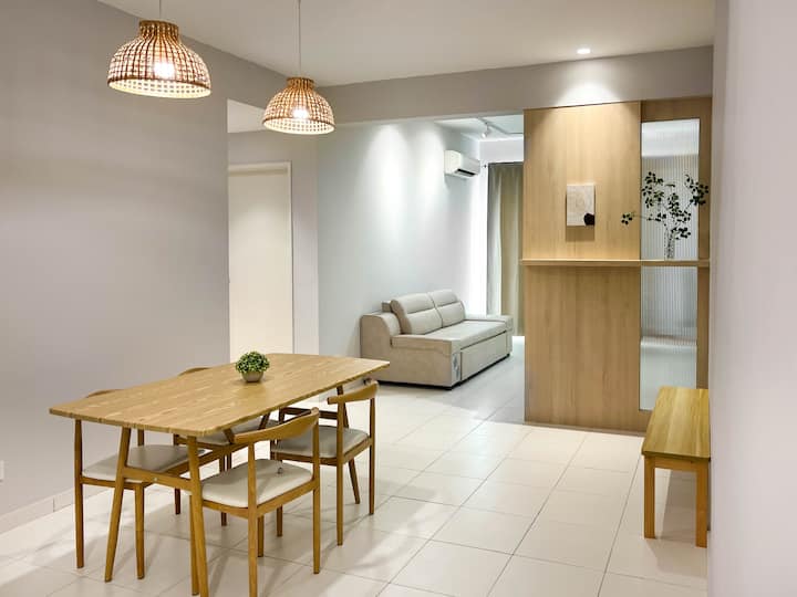Modern Muji 3 Bedder Retreat W/ Netflix/ Fast Wifi - Tanjung Tokong
