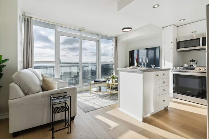 *Cozy & Romantic Waterfront Condo* - Toronto