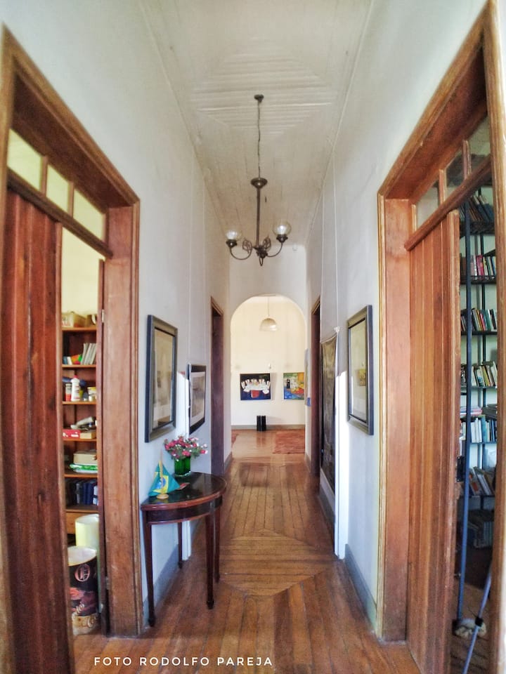 Quarto Casa Histórica Charmosa - Avaré
