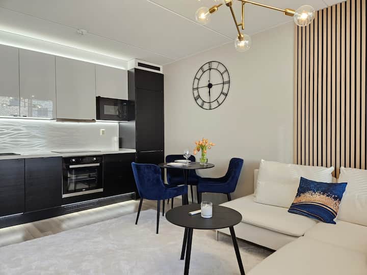 Luxcityhome 300m Metro With Glass Balcony - Helsinki