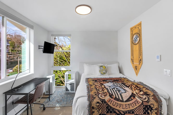 Gryffindor's Braveheart Sweet Suite - Seattle, WA