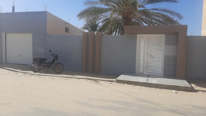 Charmante Maison A Douz - Douz
