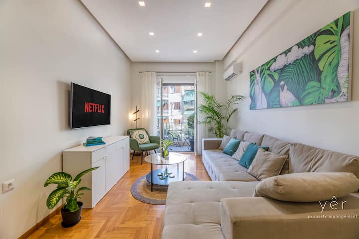 Nature-infused Vibes & Nightlife - Athens