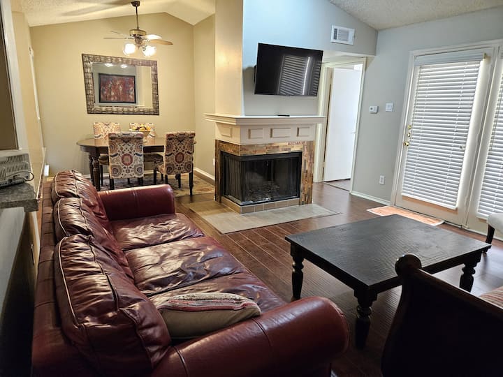 North Dallas Condo 2bd/2ba - Farmers Branch, TX