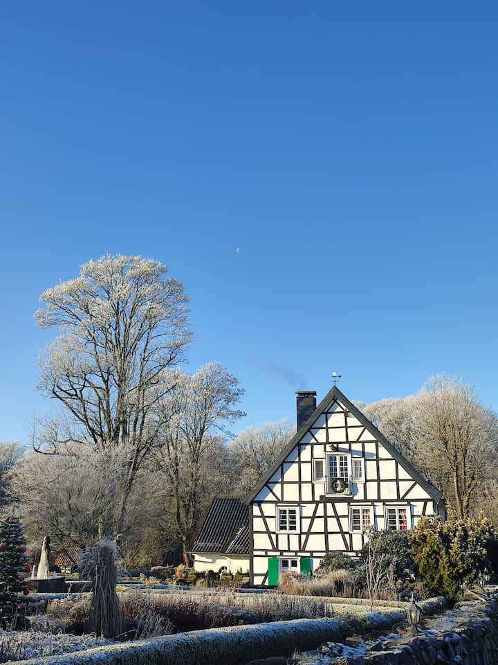 Romantic Countryside Getaway With Private Sauna - Wuppertal