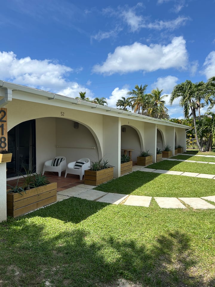 Cocobuoys Apt 51 - Beach & Pool Access - Barbados