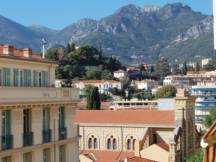 3 Pièces Avec Garage Bien Situé - Menton