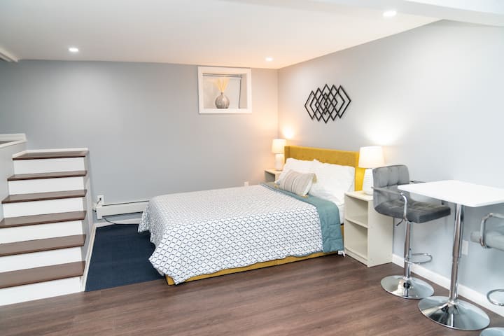 Cozy & Quiet 1a - Studio Unit - Lower Ground Flr - Newark, NJ