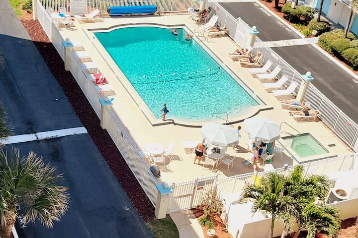 Stay In A 2 Br Sandcastles Condo - Cocoa Beach, FL