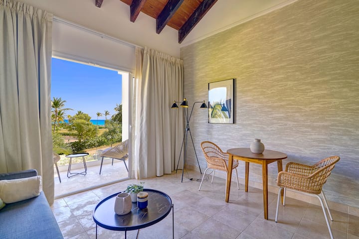 Beachfront Cap Cana Amazing View With 3 King Beds - Punta Cana