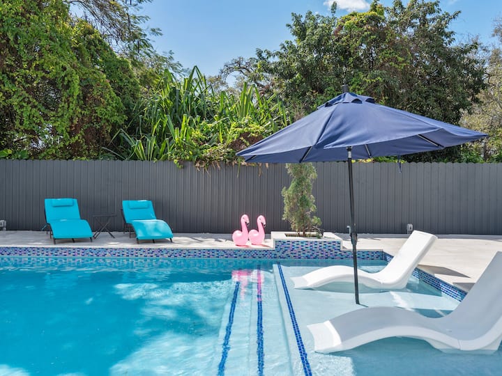 4br Oasis W/heated Pool & Arcade - Miami Gardens, FL