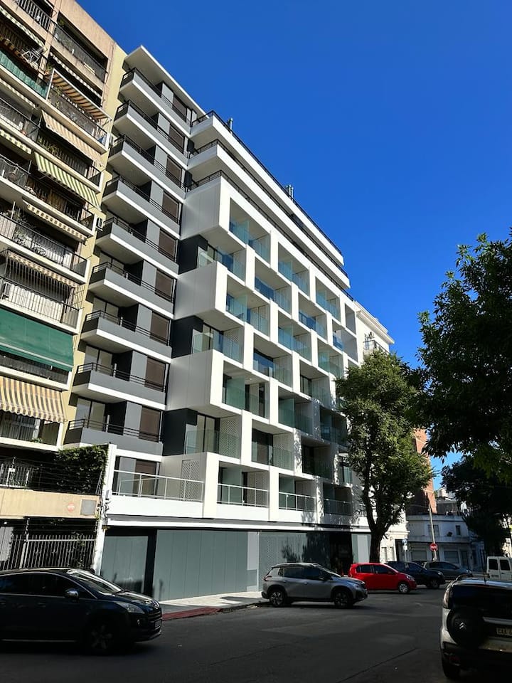 Hermoso Apto Nuevo, 3 Personas C/garaje ! - Montevideo
