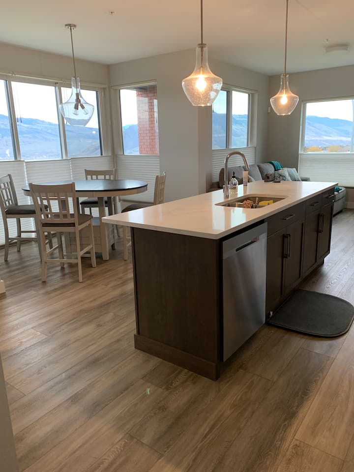 Long Term Rental 2 Bed/2 Bath - Kamloops