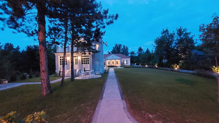 Lakeside Elegance - Zamárdi