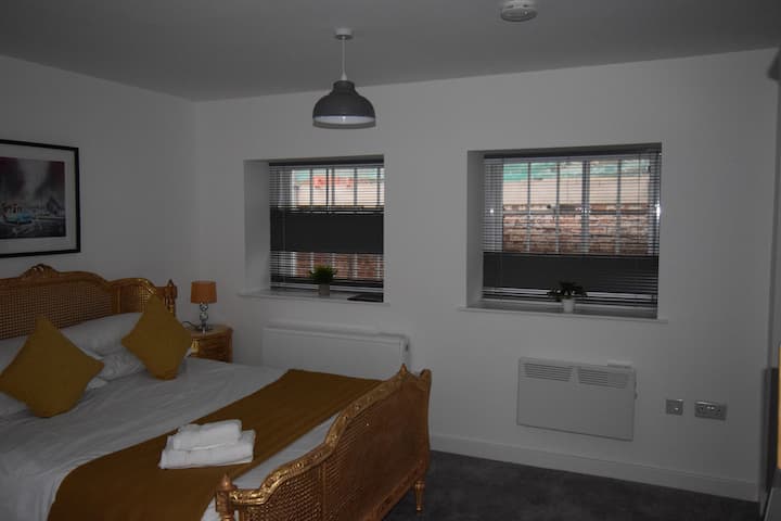 Modern Retreat In Worksop - Retford