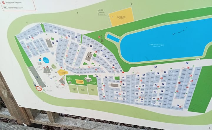 Iscles Mh 231.
2 Chambres Camping 3*
Climatiseur . - La Roque-d'Anthéron