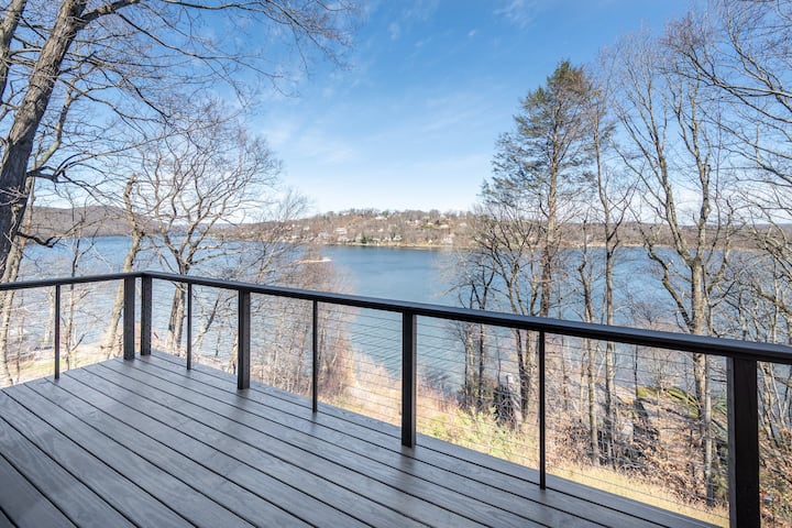 Blue Skies Cottage & Dock On Candlewood Lake - Bethel, CT