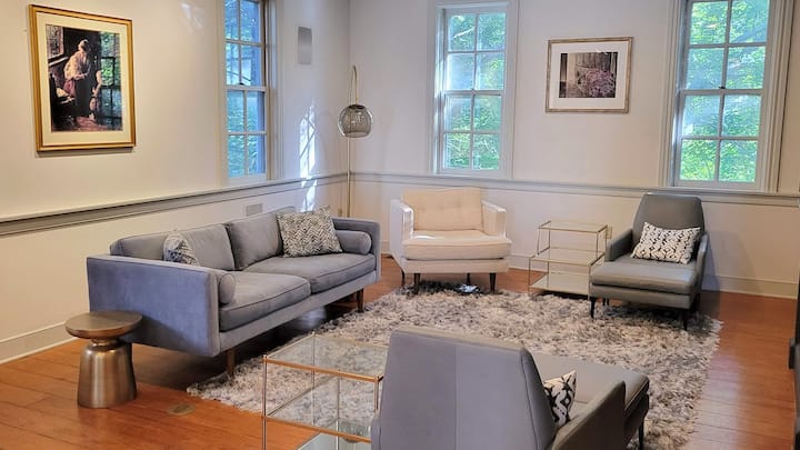 Pinetown Bridge Bnb - Tiara Room - Lititz, PA