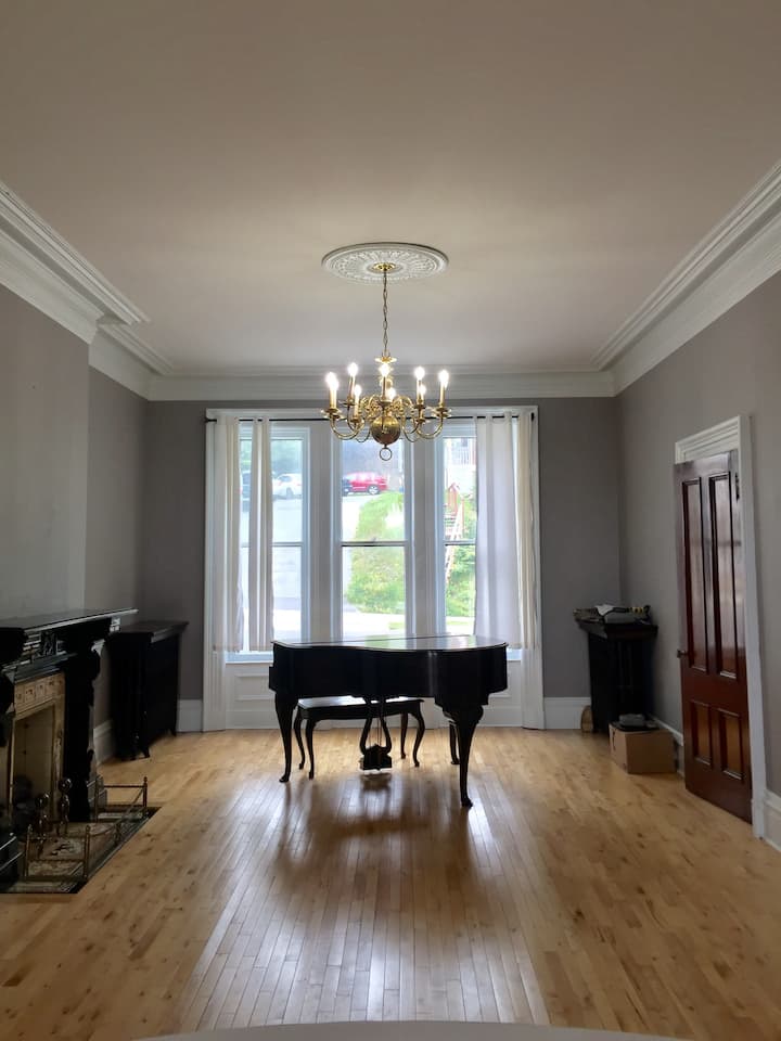 Stunning Uptown Manor In Saint John - Saint John, Nova Brunsvic, Canada