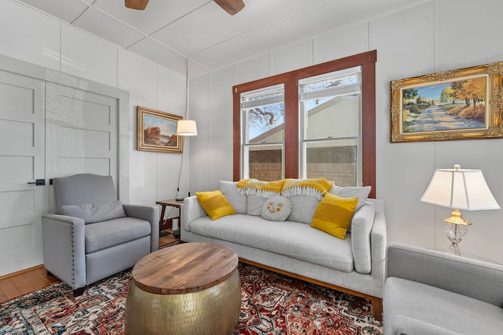 Orchard Grove - Pool, Fire Pit & Walk To Main St - Fredericksburg, TX