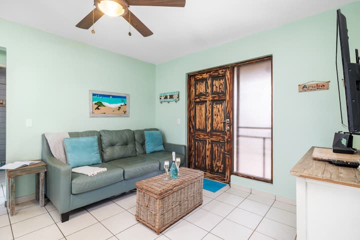 Quiet, Cozy & Central 2br1ba W/ Private Pool & Bbq - Aruba