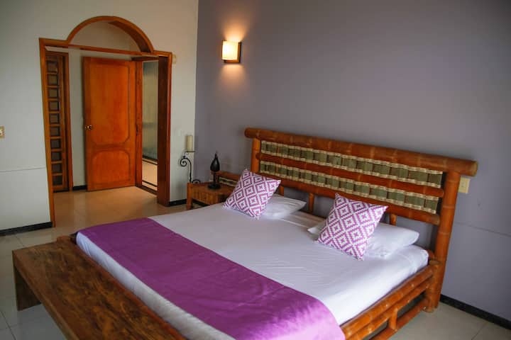 Room+breakfast - La Mesa