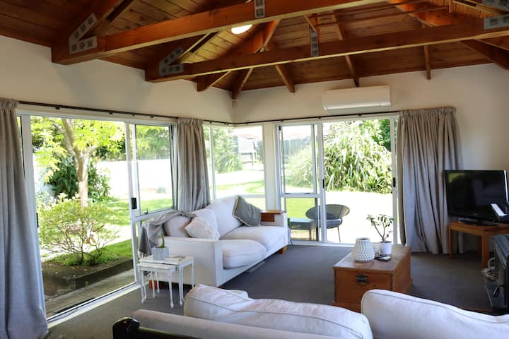 Lush, Eco, Family Retreat. - Tauranga