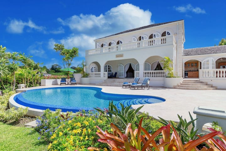 An Elegant & Comfortable Home With A Cottage. - Barbados