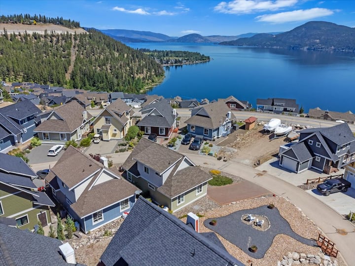 Bright 2 Bed & Loft Pf Cottage 365 @ Lacasa - Lake Country