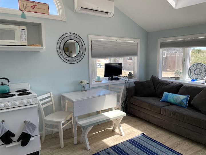 Beachland I- Renovated Beach Cottage W/ Ocean View - Sandwich, MA