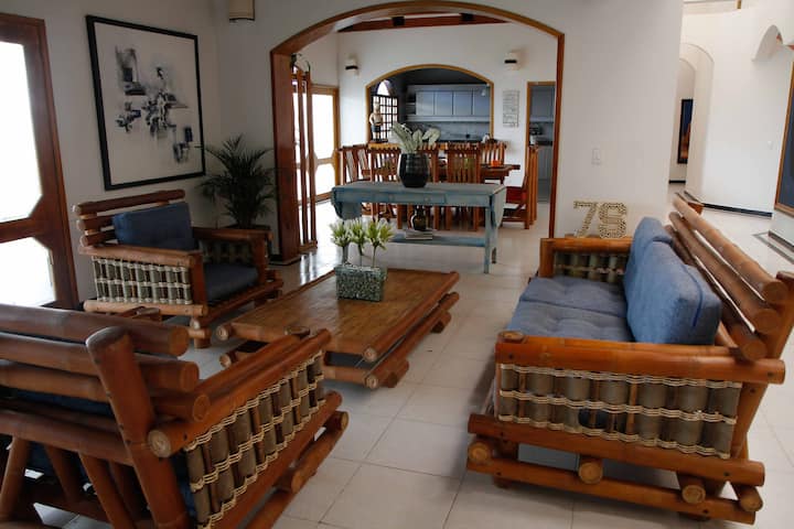 Room+breakfast - La Mesa